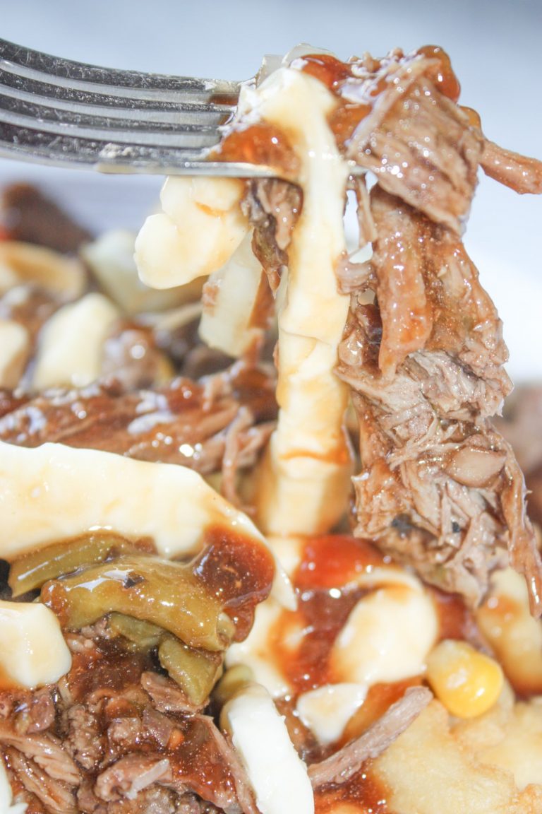 Roast Beef Dinner Poutine - Kiss Gluten Goodbye