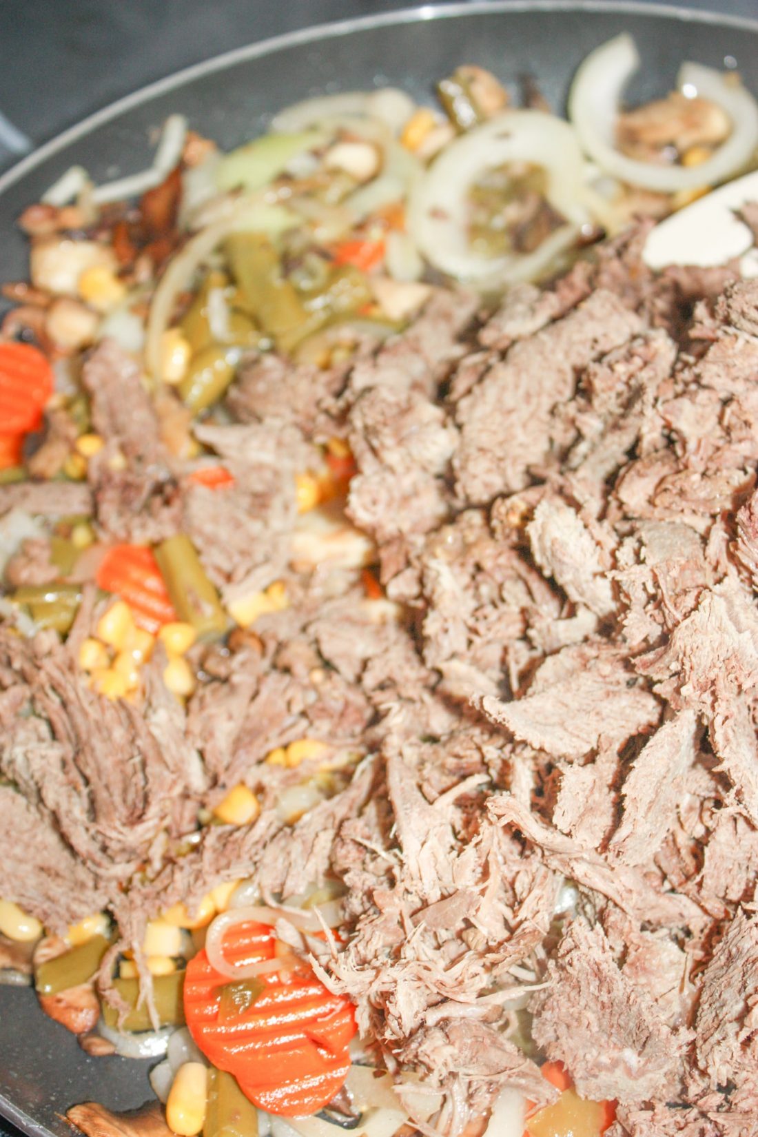 Roast Beef Dinner Poutine - Kiss Gluten Goodbye